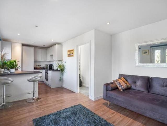 1 Bedroom Apartment Londres Greater London LS101025943