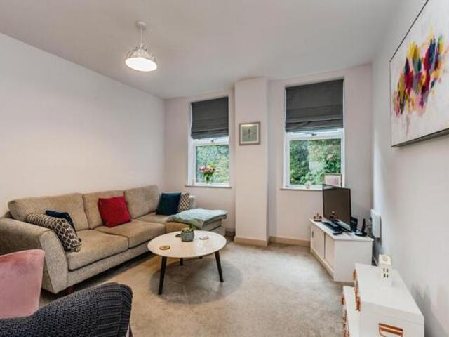 1 Bedroom Apartment Poynton Cheshire East LS98649008