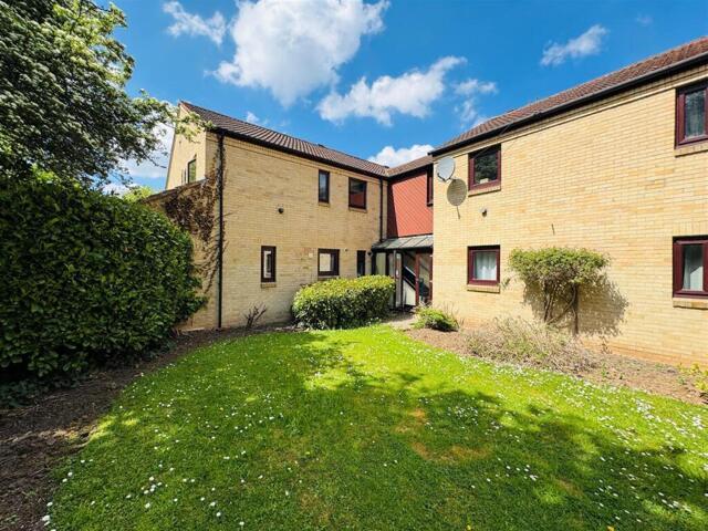 1 Bedroom Apartment Radcliffe Radcliffe LS100263325