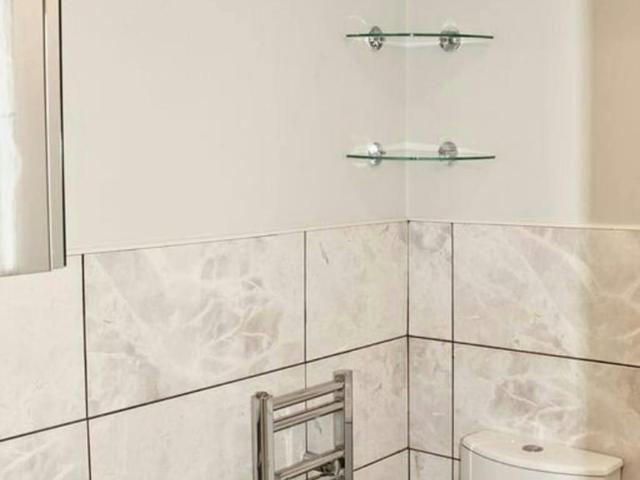 1 Bedroom Apartment Reading Reading LS101587562