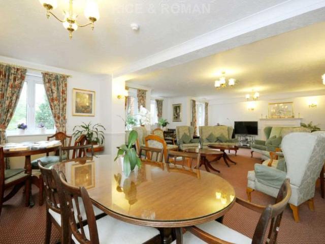 1 Bedroom Apartment, Royston Court – Hinchley Wood