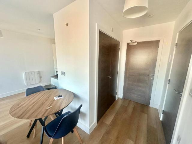 1 Bedroom Apartment Stretford Stretford 100011881