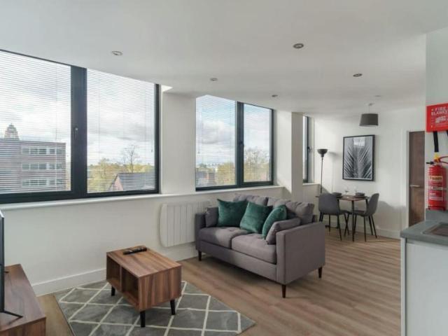 1 Bedroom Apartment Stretford Stretford 103960473