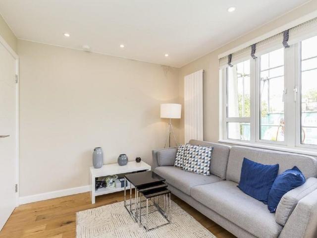 1 Bedroom Apartment, Sussex Gardens, London, W2