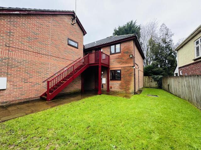 1 Bedroom Apartment Surrey Great London LS101025493