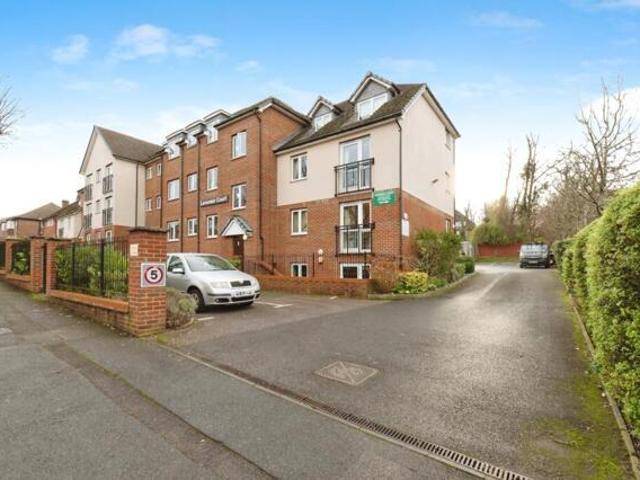 1 Bedroom Apartment Sutton Greater London 98834968