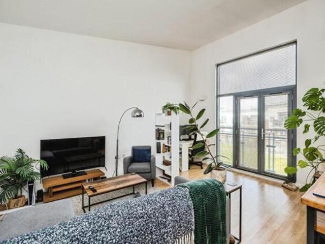1 Bedroom Apartment Swansea Swansea LS101891923
