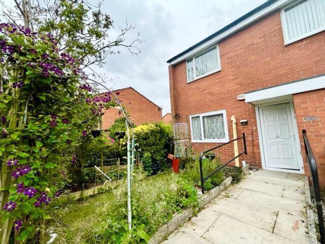 1 Bedroom Apartment Swinton Salford 99926238