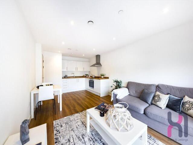 1 Bedroom Apartment Salford Salford 99092372