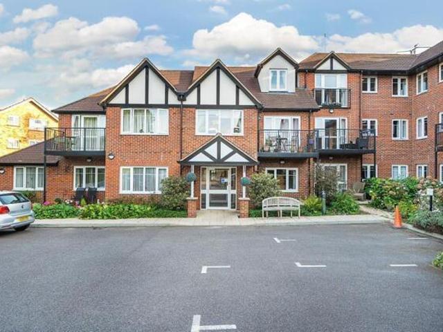 1 Bedroom Apartment Sanderstead Greater London LS99986207