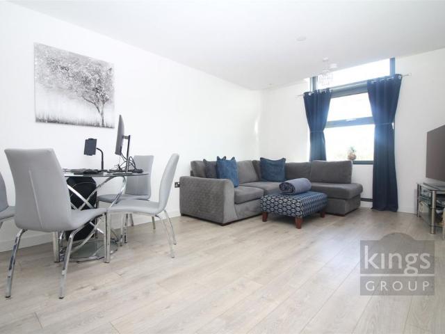 1 Bedroom Apartment Second Floor To Let
