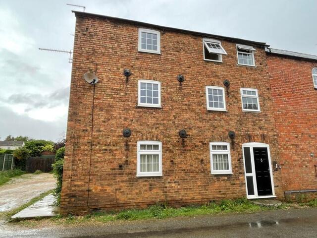1 Bedroom Apartment Sleaford Lincolnshire LS100398265