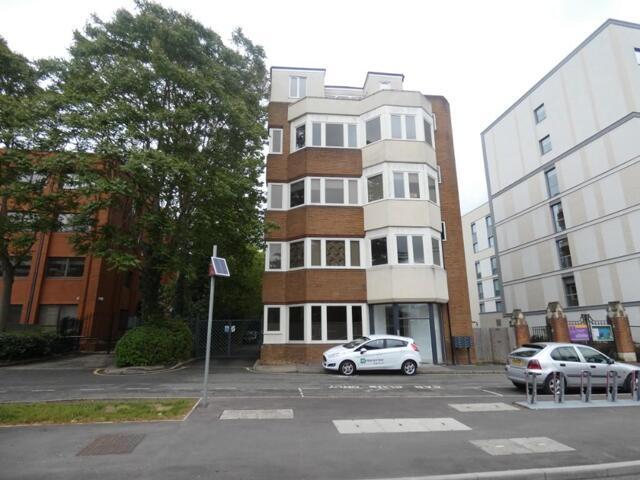 1 Bedroom Apartment Slough Slough 99277754
