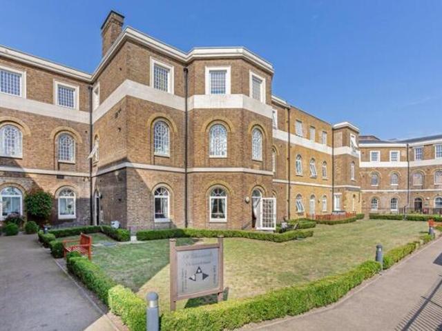 1 Bedroom Apartment Southall Greater London 100398552