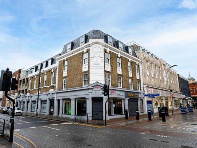 1 Bedroom Apartment Southend Southend on Sea 99290040
