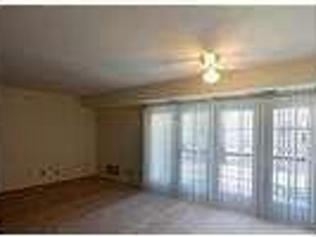 1 bedroom Apartment Tucked away in a park like setting