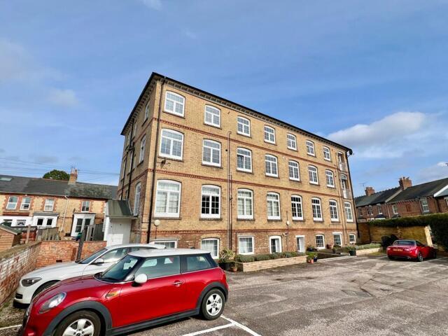 1 Bedroom Apartment Taunton Somerset 100953518
