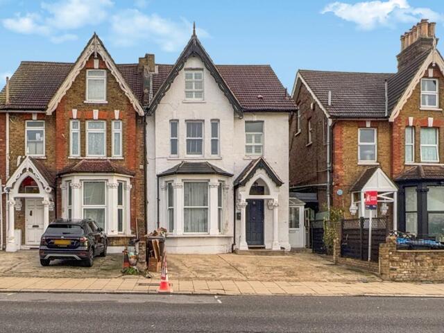 1 Bedroom Apartment Thornton Heath Greater London 99029543