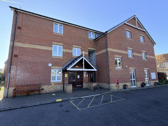 1 Bedroom Apartment Thurrockc Great London LS101931624