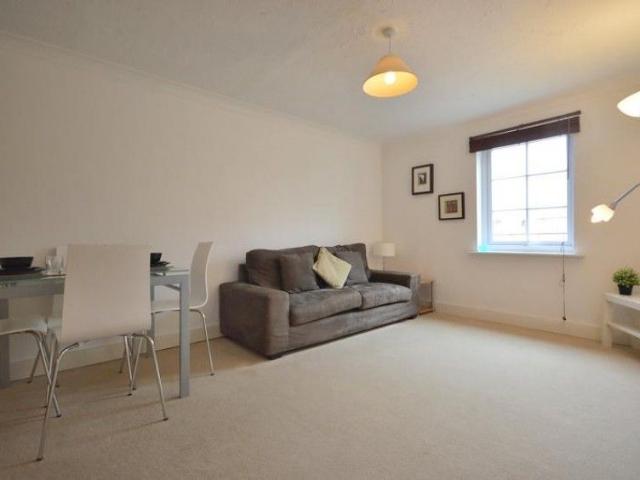 1 Bedroom Apartment To Let