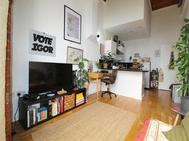 1 Bedroom Apartment Available Arranging tenancy