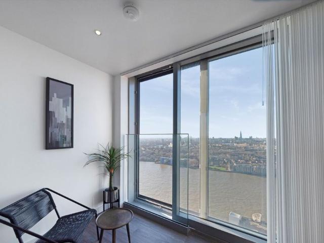 1 Bedroom apartment to let in Landmark Pinnacle, E14