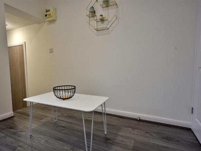 1 bedroom apartment to rent