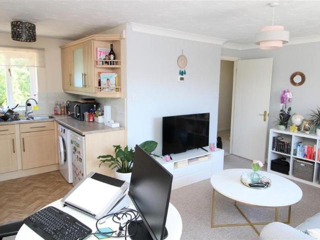 1 bedroom apartment to rent