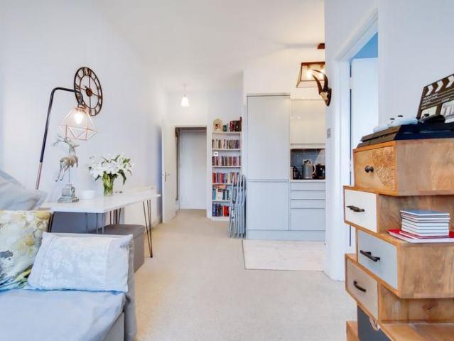 1 bedroom apartment to rent