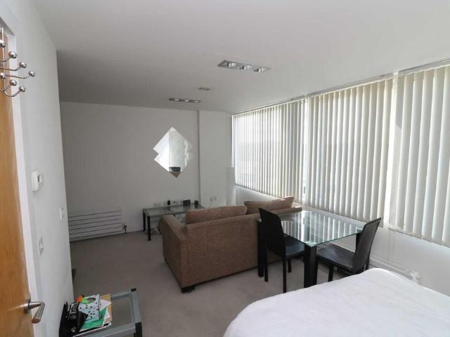 1 bedroom apartment to rent