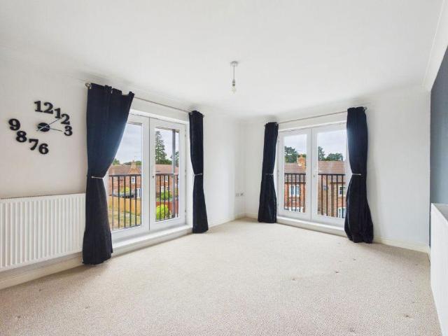 1 bedroom apartment to rent