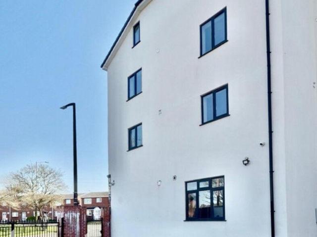 1 bedroom house share to rent