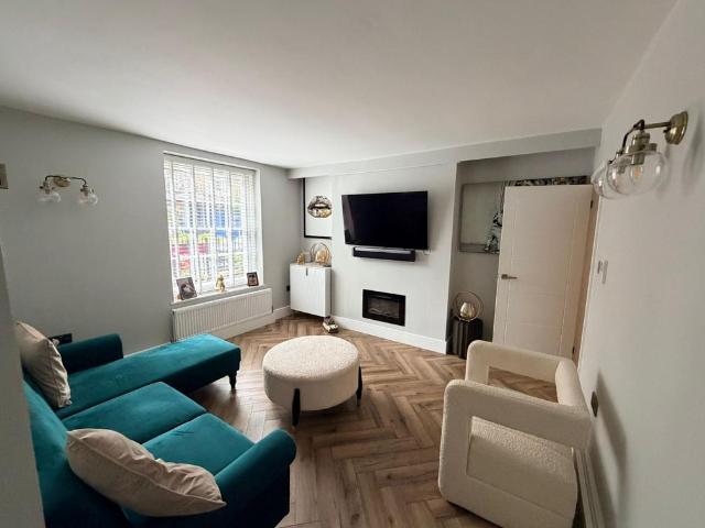 1 bedroom apartment to rent