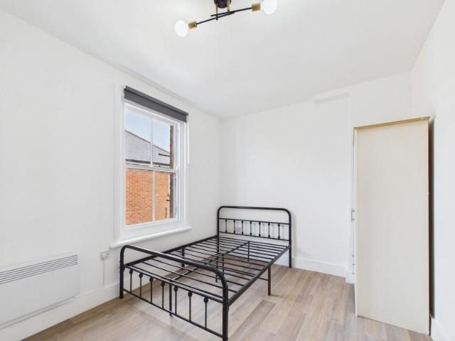 6 bedroom apartment to rent
