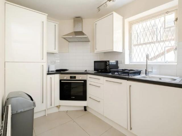 1 bedroom apartment to rent
