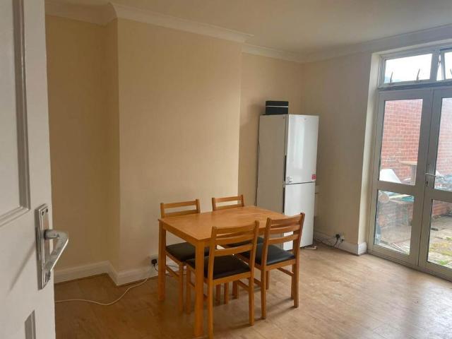 1 bedroom apartment to rent