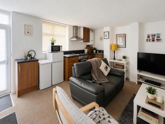1 bedroom apartment to rent