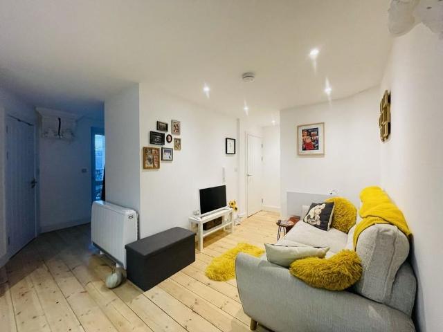 1 bedroom apartment to rent