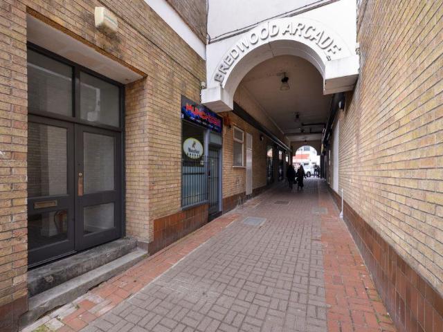 1 bedroom apartment to rent