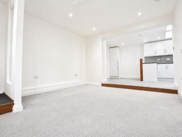 1 bedroom apartment to rent