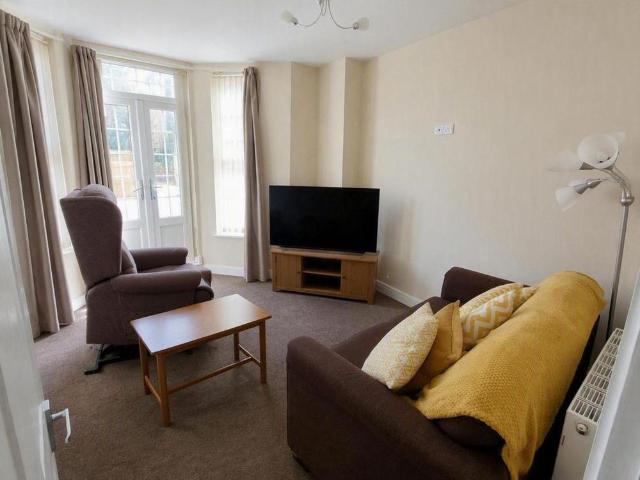 1 bedroom apartment to rent