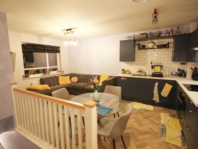 1 bedroom apartment to rent