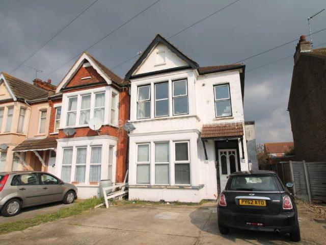 1 bedroom apartment to rent
