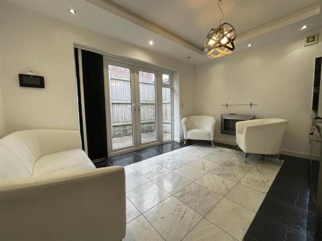 1 bedroom apartment to rent