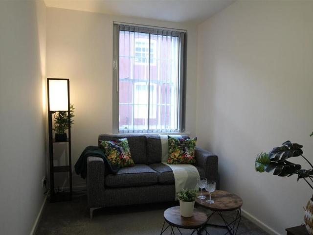 1 bedroom apartment to rent