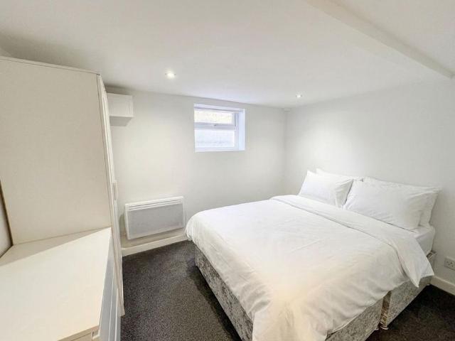 1 bedroom apartment to rent