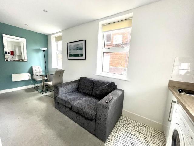 1 bedroom apartment to rent