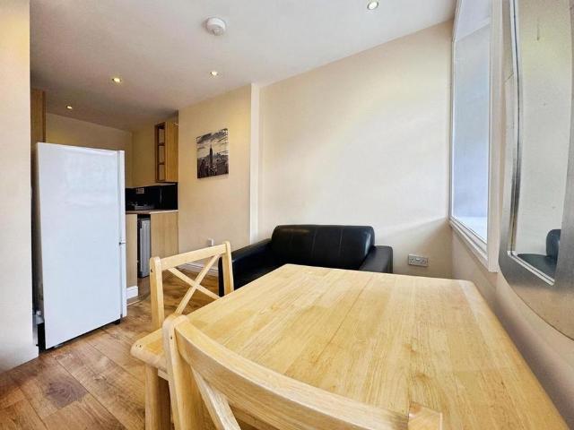 1 bedroom apartment to rent