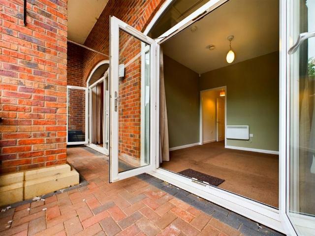 1 bedroom apartment to rent