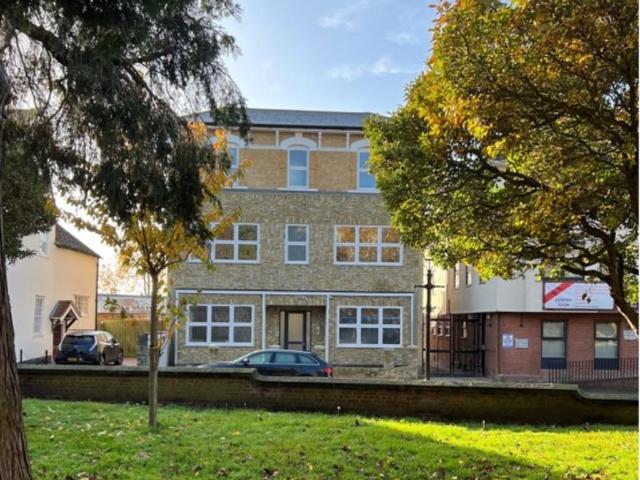 1 bedroom apartment to rent